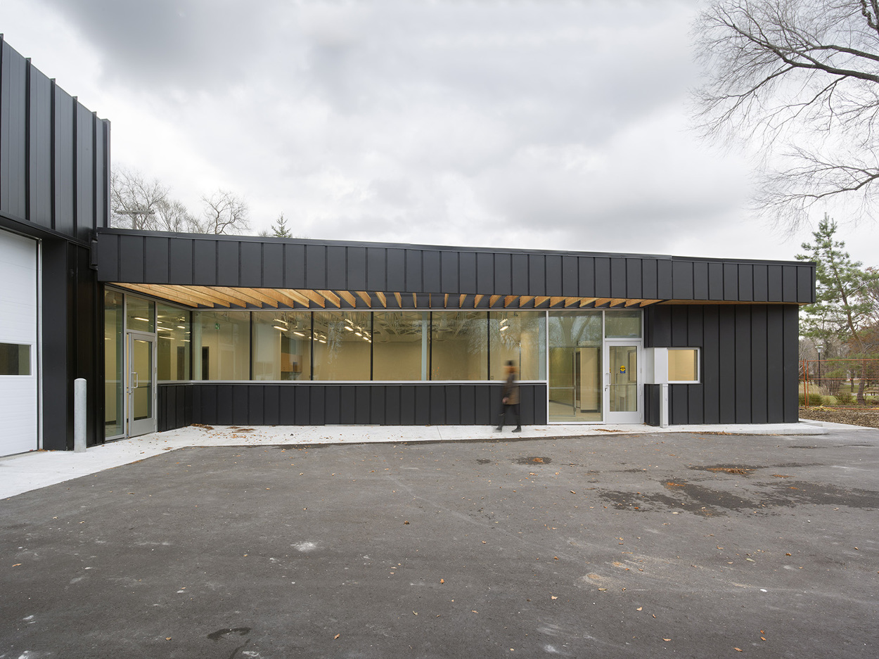 Kildonan Park Maintenance Building - 1x1 architecture