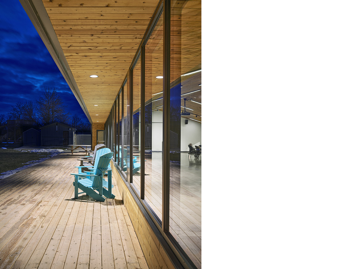 Travis Price Centre - 1x1 architecture