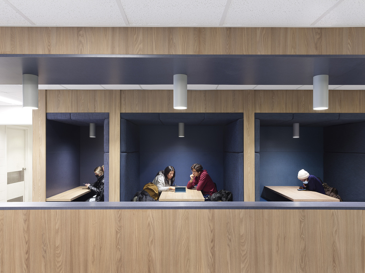 Informal Learning Spaces - University of Manitoba - 1x1 architecture