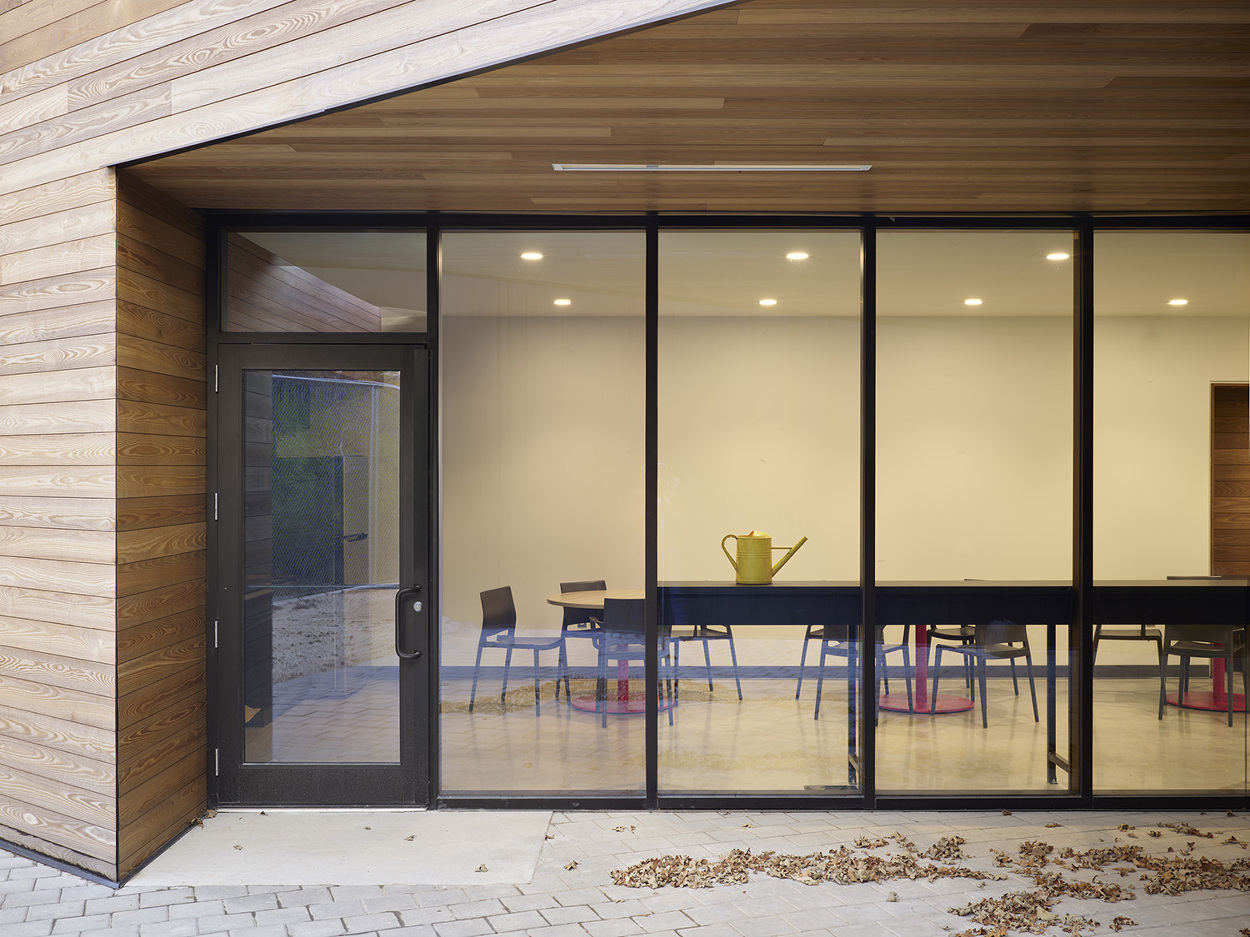 St. Vital Park Staff House - 1x1 architecture