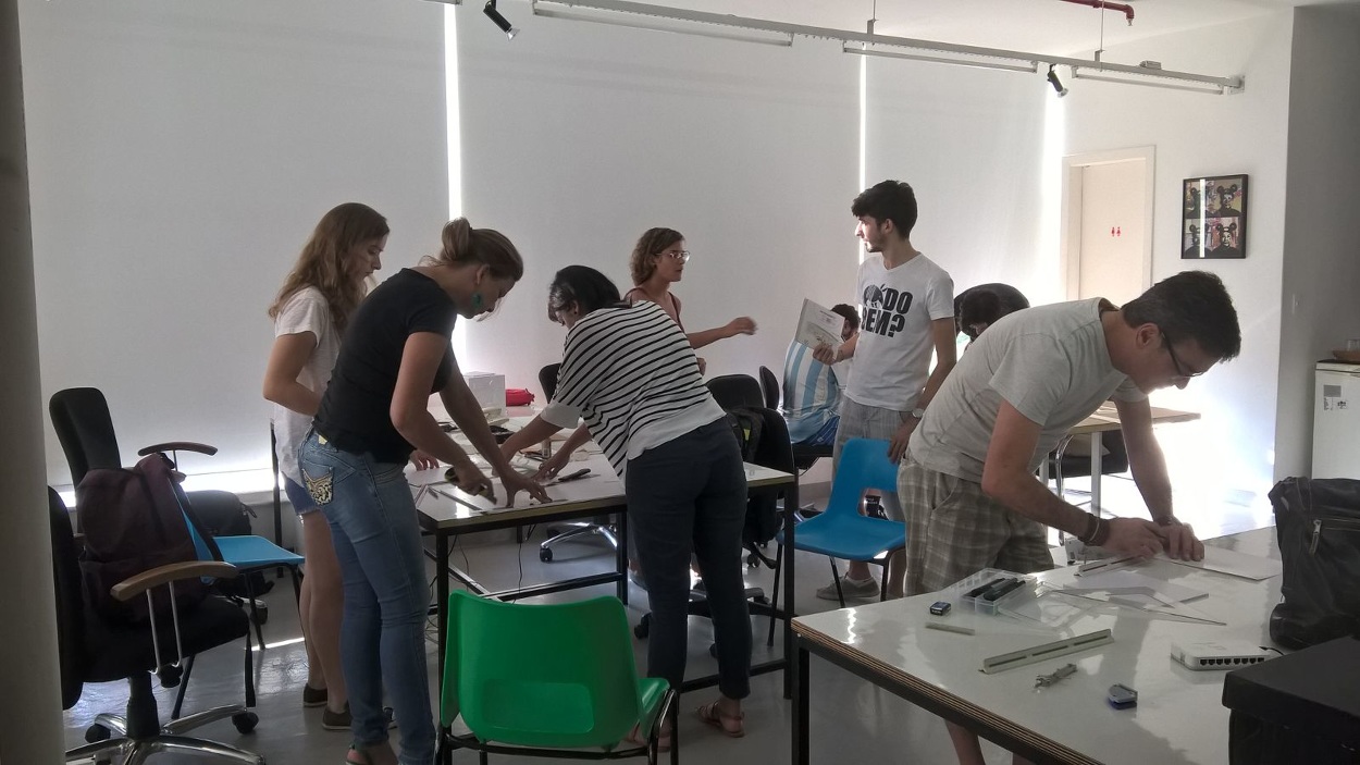 Scale models workshop (2015) - Mayra Reis | Arquitetura e Design