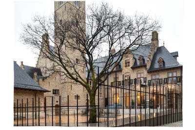 COURTYARD ON HARMONIOUS INTEREST - Jan Minne