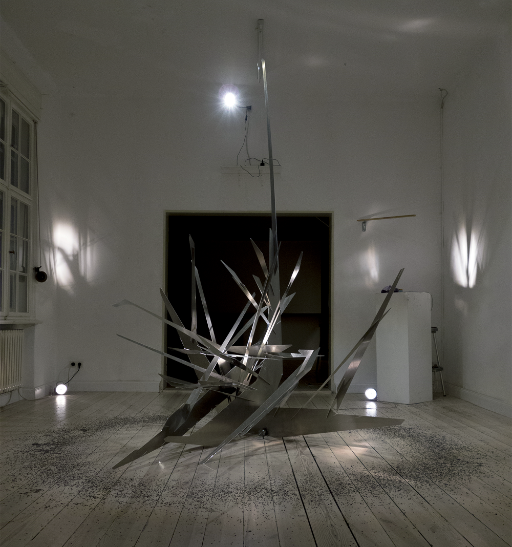 SAṄKHĀRA - NIKITA ZHUKOVSKIY / QUEER MEDIENKUNST