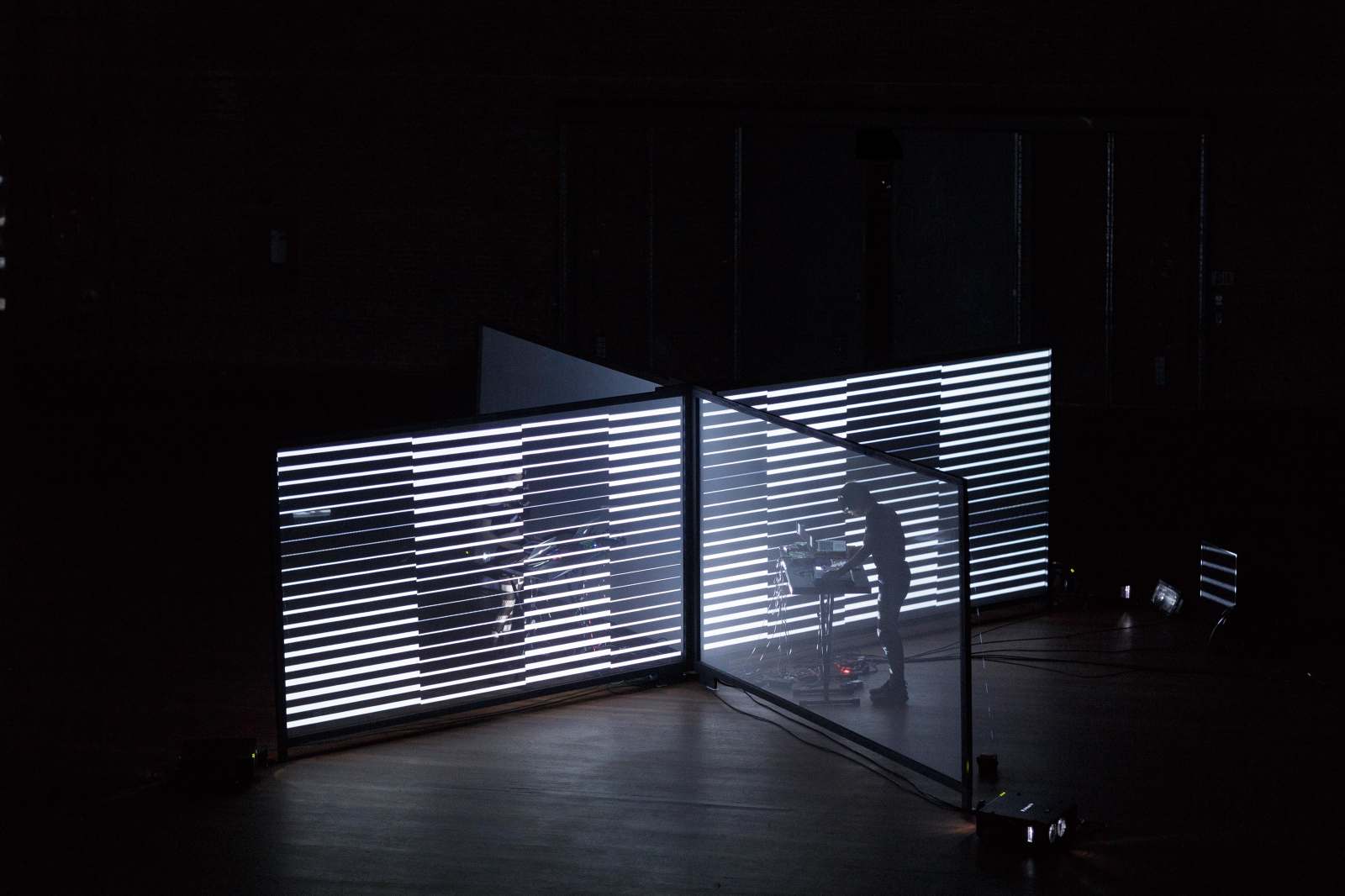 _SHIRO - NONOTAK studio