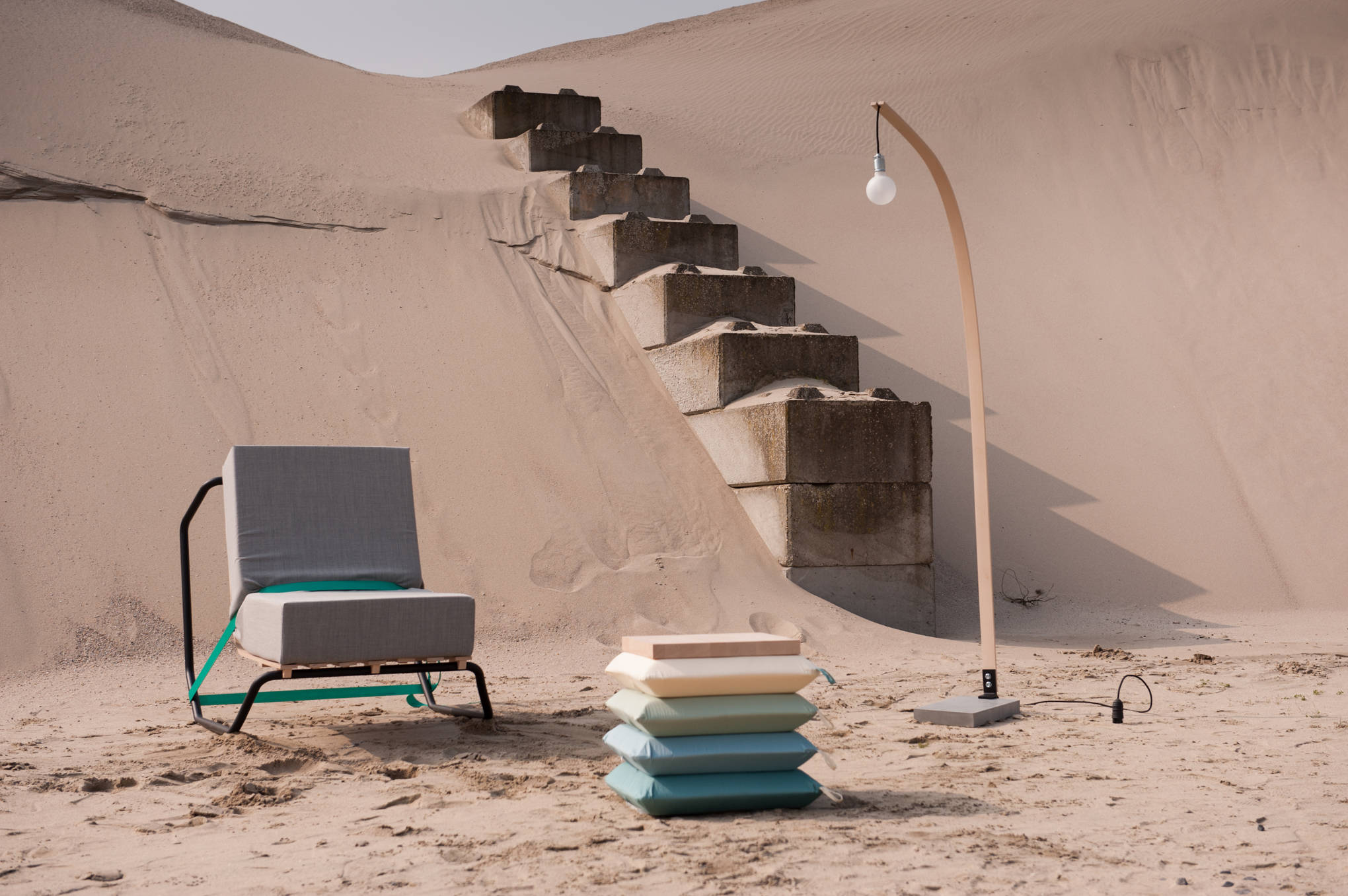 BENDING LAMP - Ministry of Mass