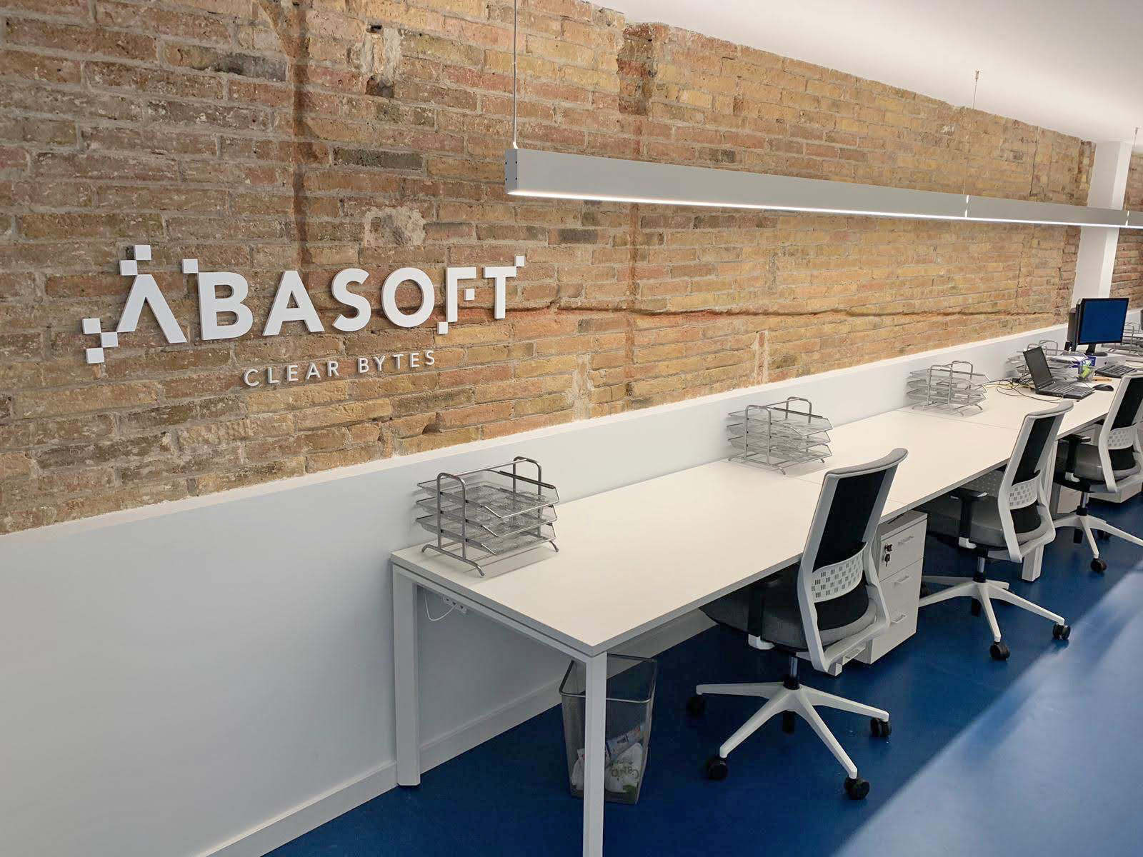 ABASOFT, ESPACIO DE TRABAJO COLORIDO - AndreaSoto