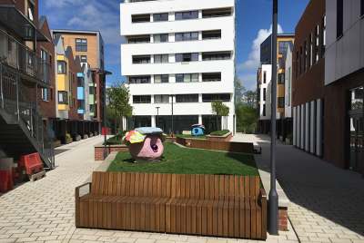 Angus-Hughes - Flore Nové-Josserand