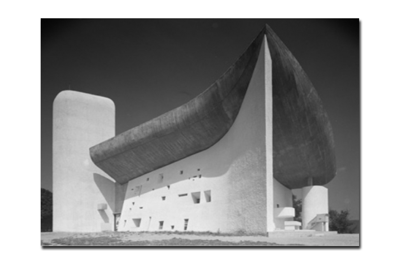 Interpreting Plan of Ronchamp Chapel - Yu Yin