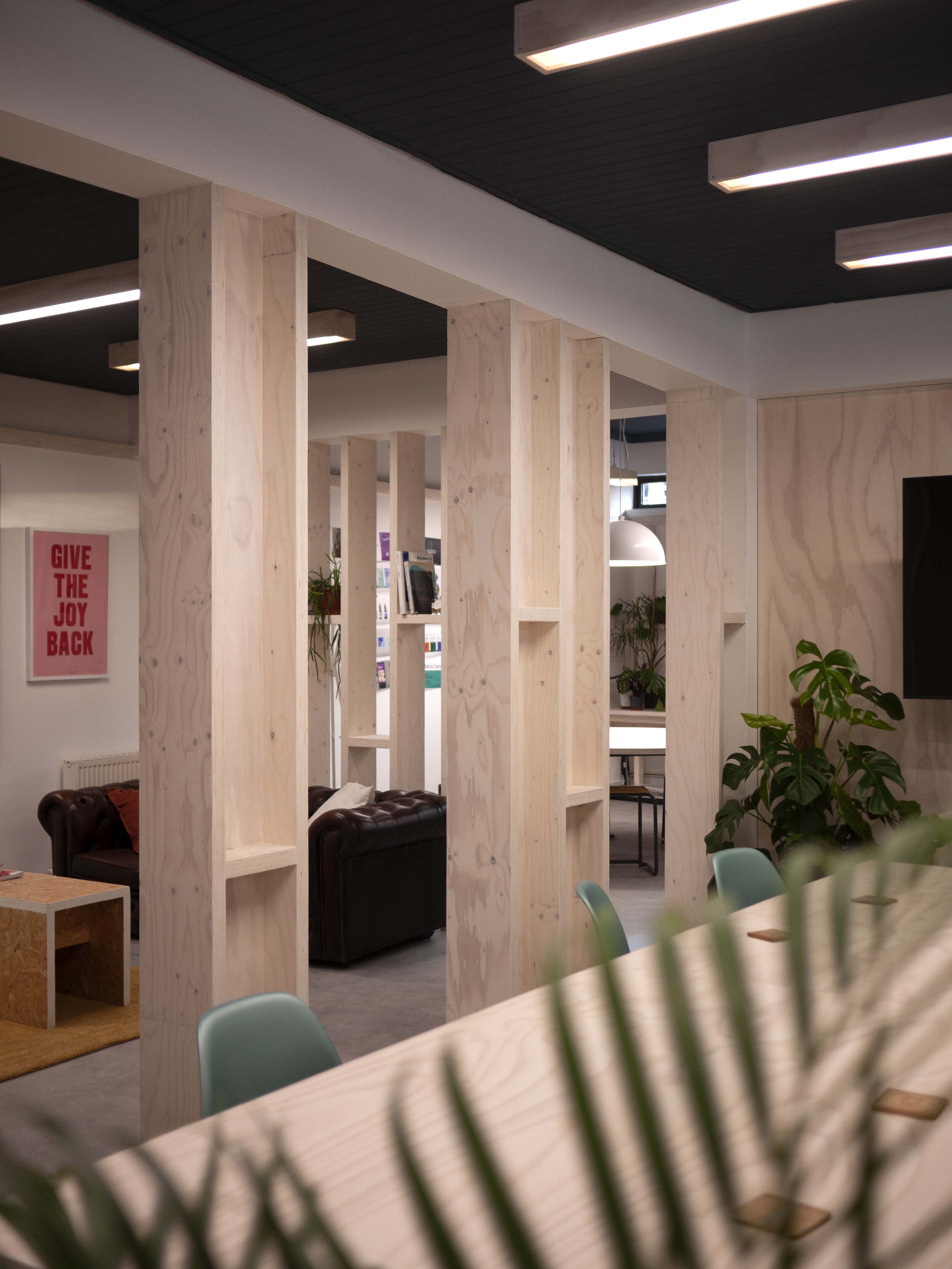 FORTYTWO STUDIO - polka