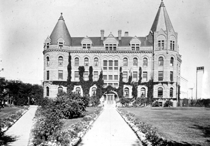 Wesley Hall - UW Campus Tour
