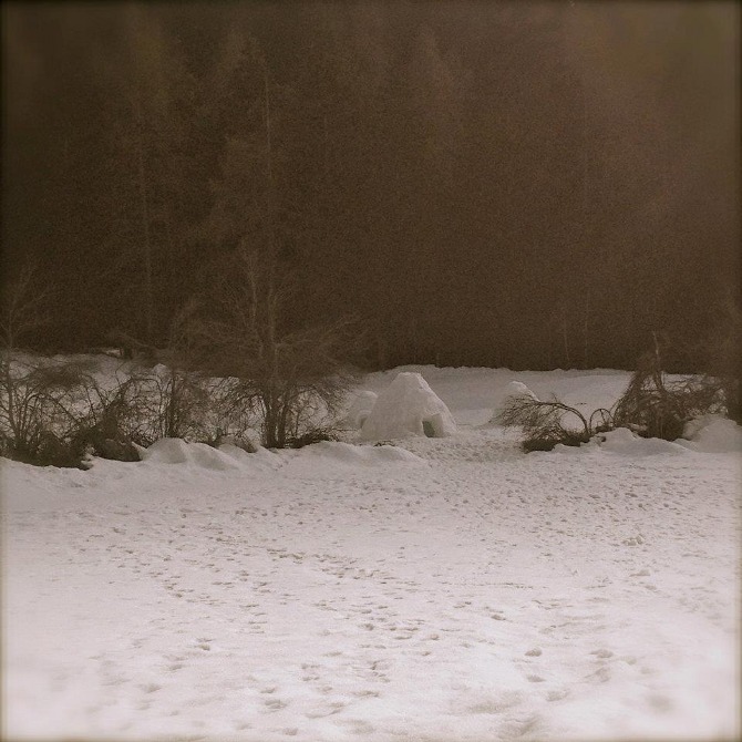 Igloo Building Workshop - Cecily Quetin-Weeks