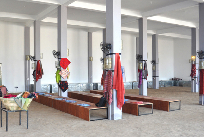 WOMENWEAVE - HANDLOOM SCHOOL - Sian Pascale