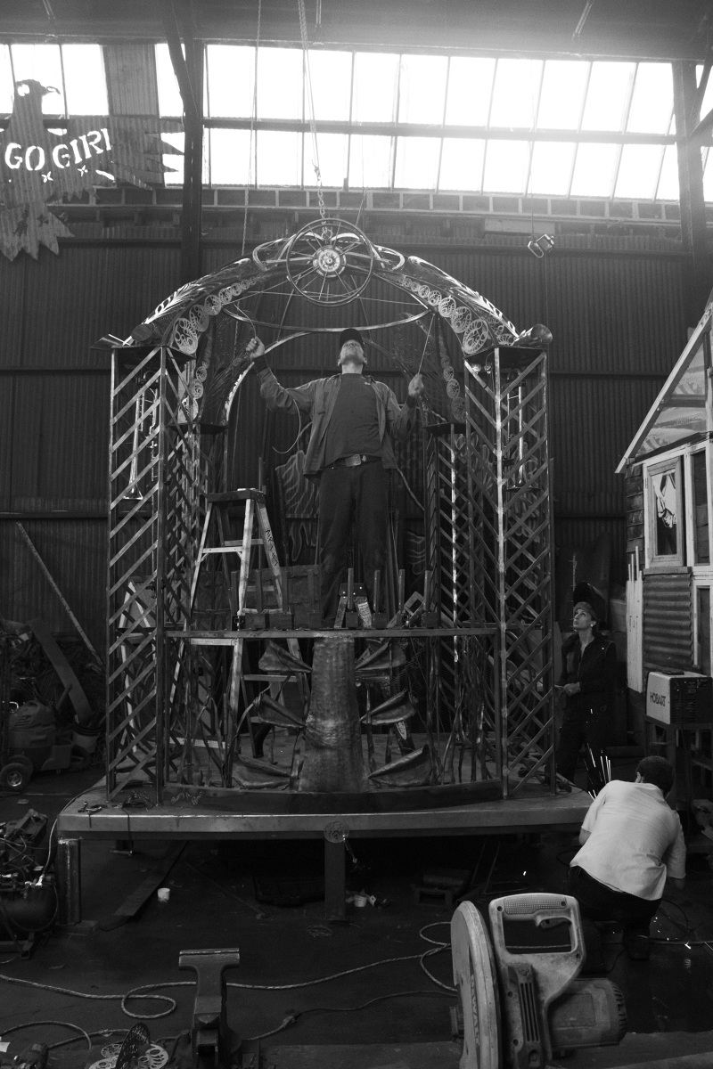 THE DELPHINE HOUSE - Eureka!