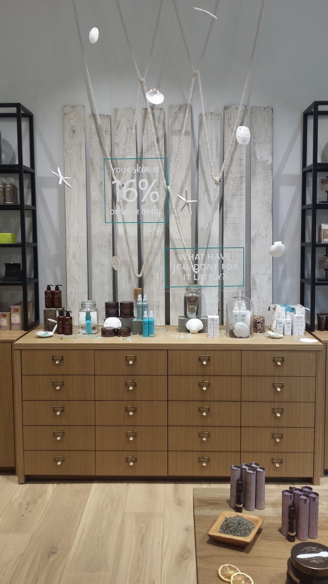 Retail Store Visual Displays - Tiffany Blaise