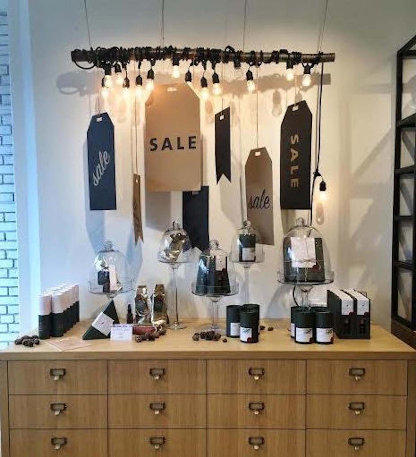 Retail Store Visual Displays - Tiffany Blaise