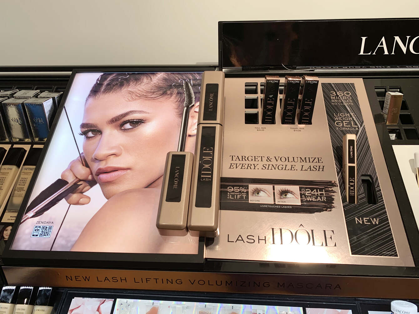 Idole Mascara Launch Display - Stella Creative Solutions