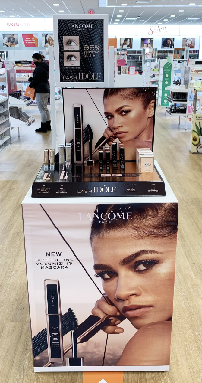 Idole Mascara Launch Display - Stella Creative Solutions