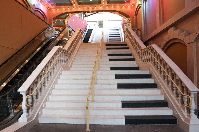 Piano Staircase - Robb