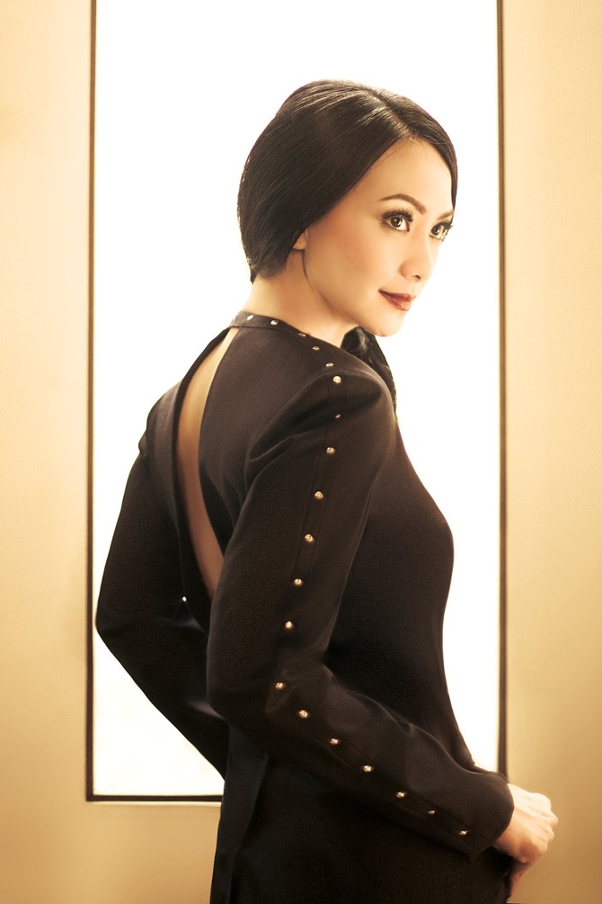 Susan Bachtiar - Fashion & Portrait Photographer | Meutia Ananda