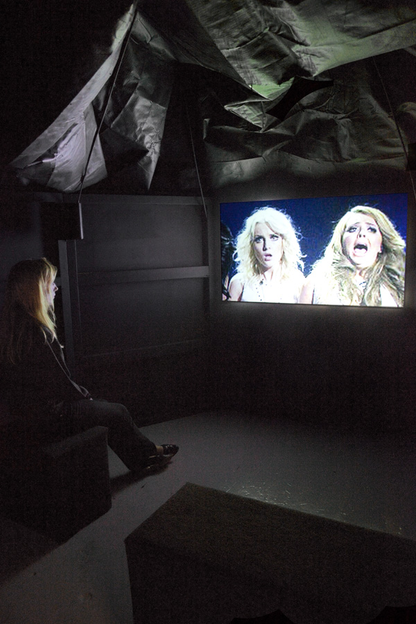 19/09/12 - Sophie von Cundale 'The Garden' - Son Gallery