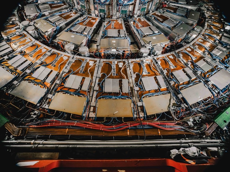 feature: LHC : Inside the world's largest particle collider // Julien ...