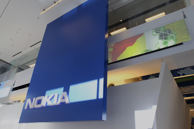 Nokia Horizon Line - James Hurlbut Interactive Portfolio