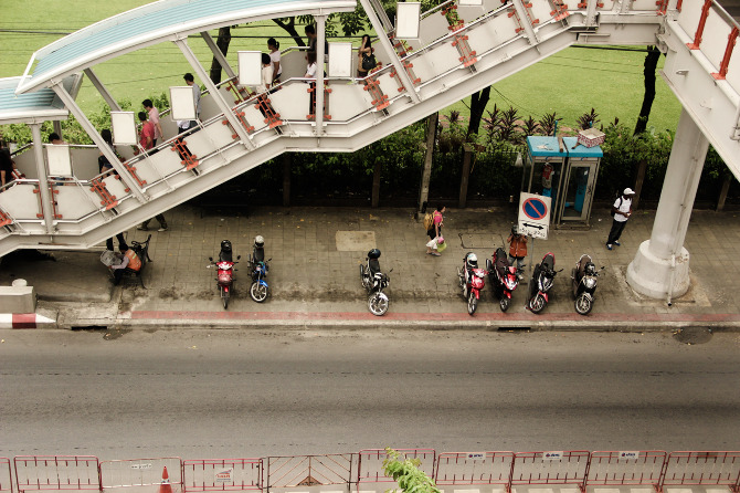 Motorbike Stop - MIRADAS URBANAS