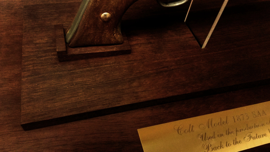 Custom Gun Display Case - makerbros.com