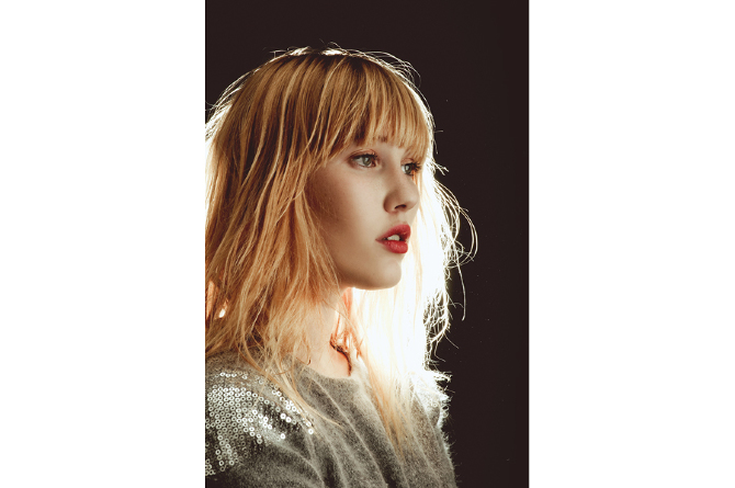 Clara Contre jour - some[wh]air