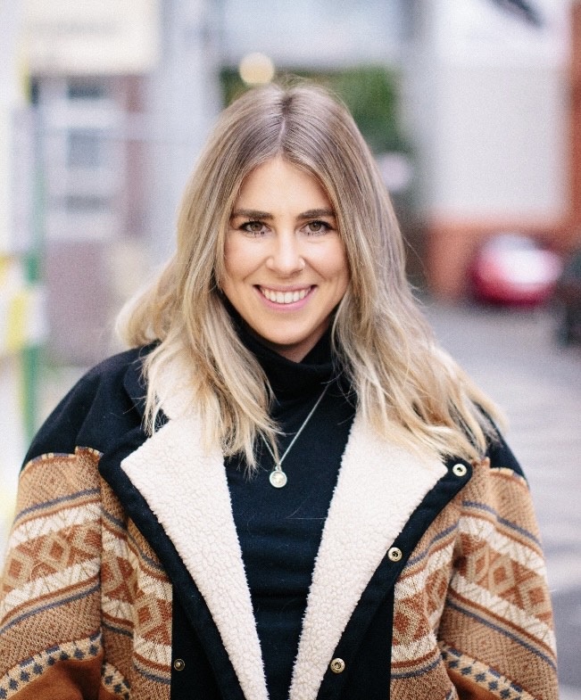 About Lisa Nicole - Lisa Nicole