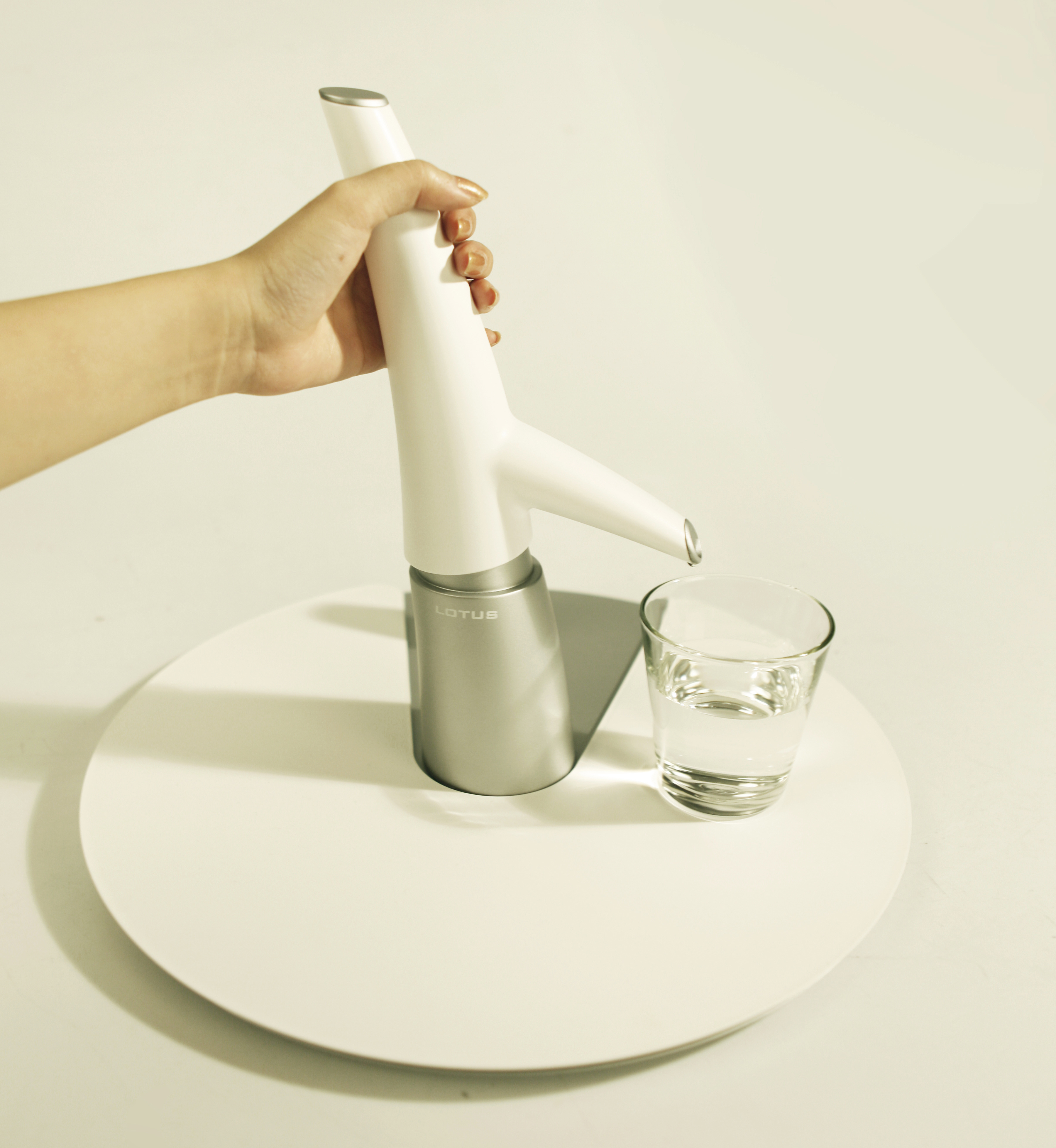Lotus water purifier - Wongyung Lee