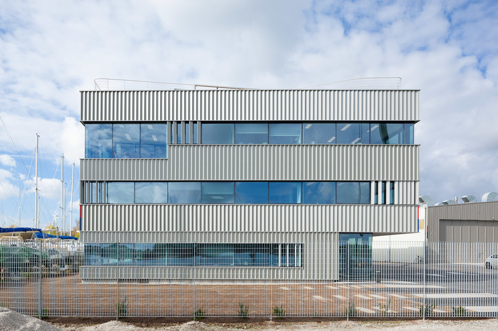 Siège de Multiplast - P. Georget & C. Smal architectes - Vannes (56 ...