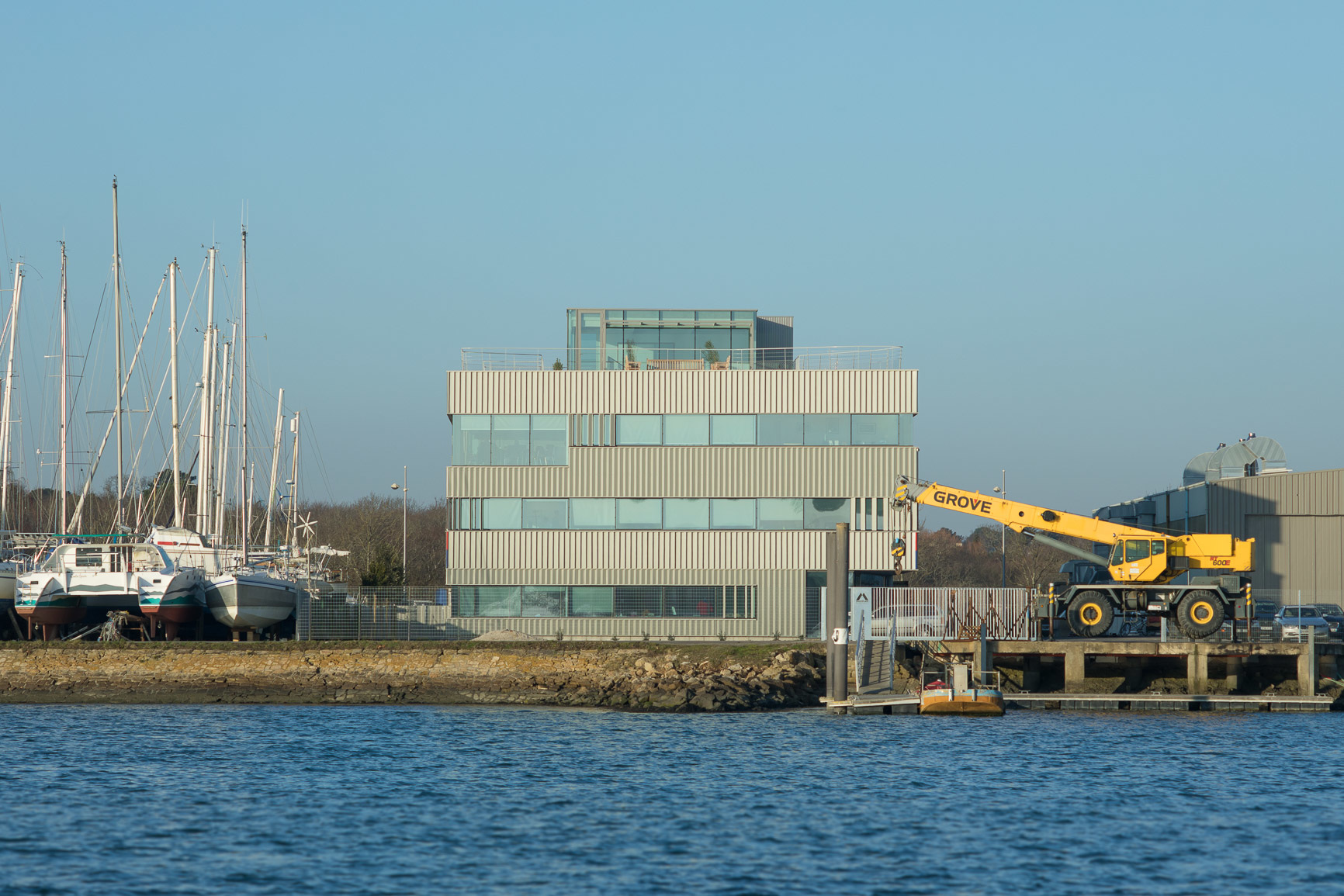 Siège de Multiplast - P. Georget & C. Smal architectes - Vannes (56 ...