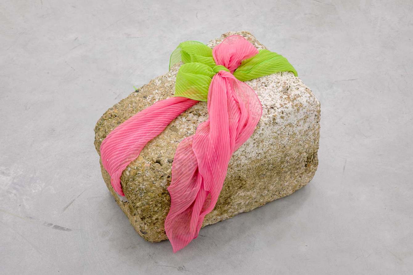 Y escucho tus pasos venir - ROSA THARRATS