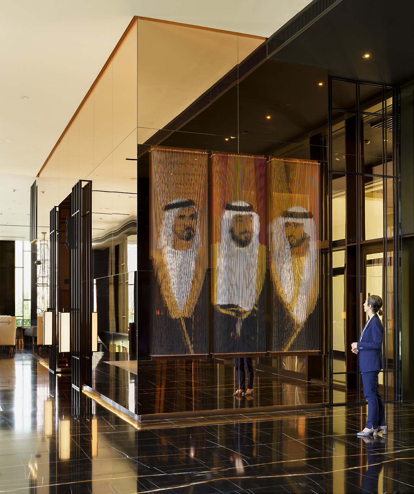 Sheikhs String Portraits - Ines ESNAL
