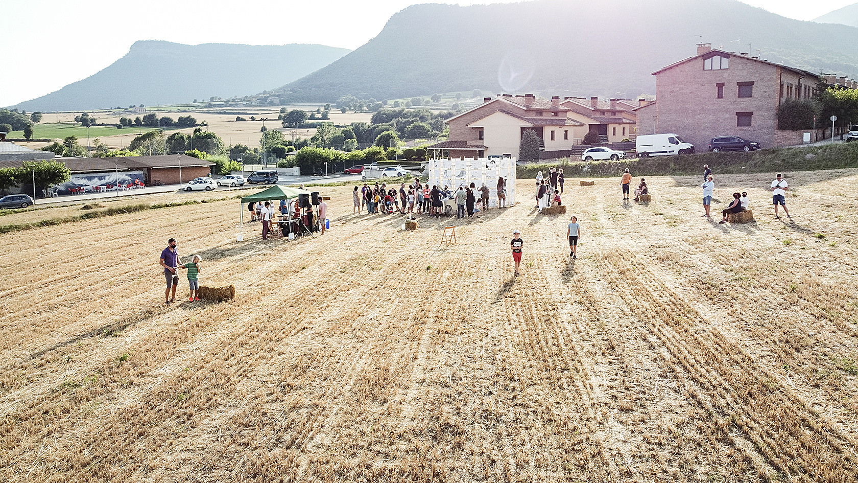 360º avià - Clara Nubiola . Territory and artistic practice