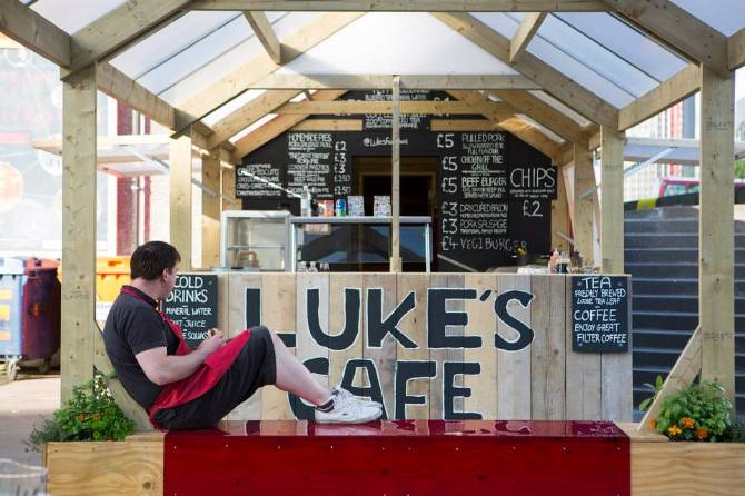 Lukes Cafe - Elle Phan