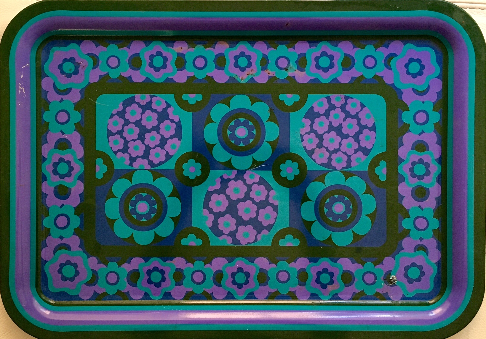 Lollipop tray ,Colourway - ian-logan-design-tins