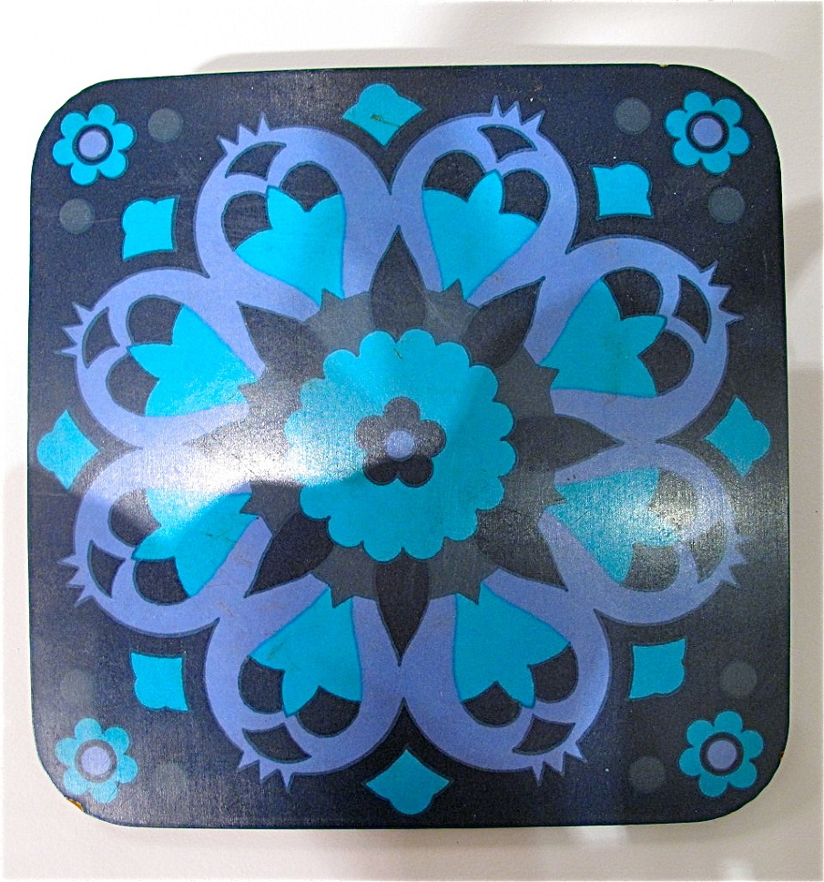 Salome tablemat (melamine) - ian-logan-design-tins