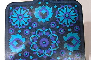 ian-logan-design-tins