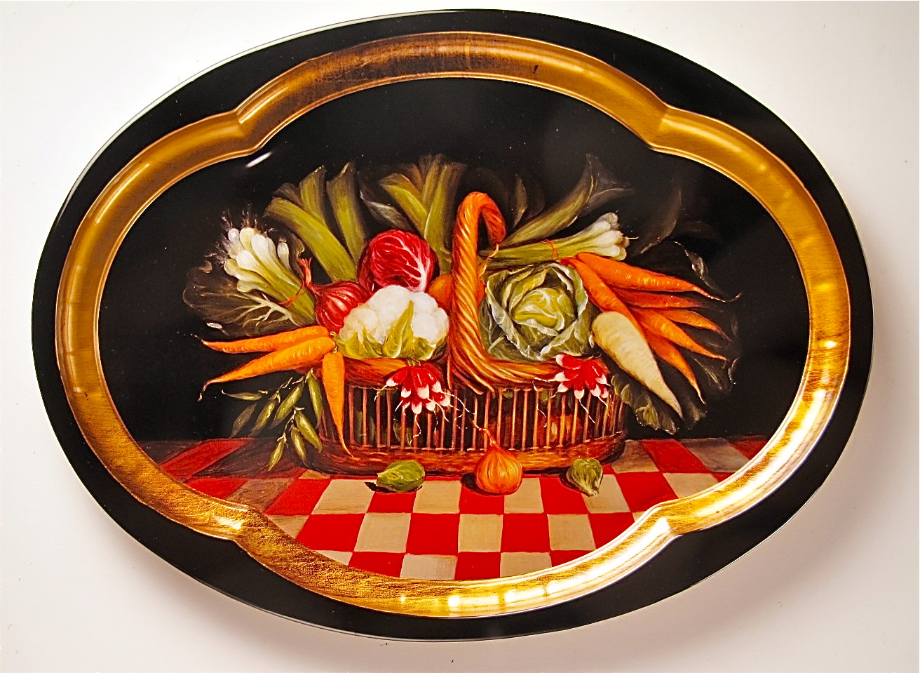 Mimi Roberts. 'Vegetables' - ian-logan-design-tins