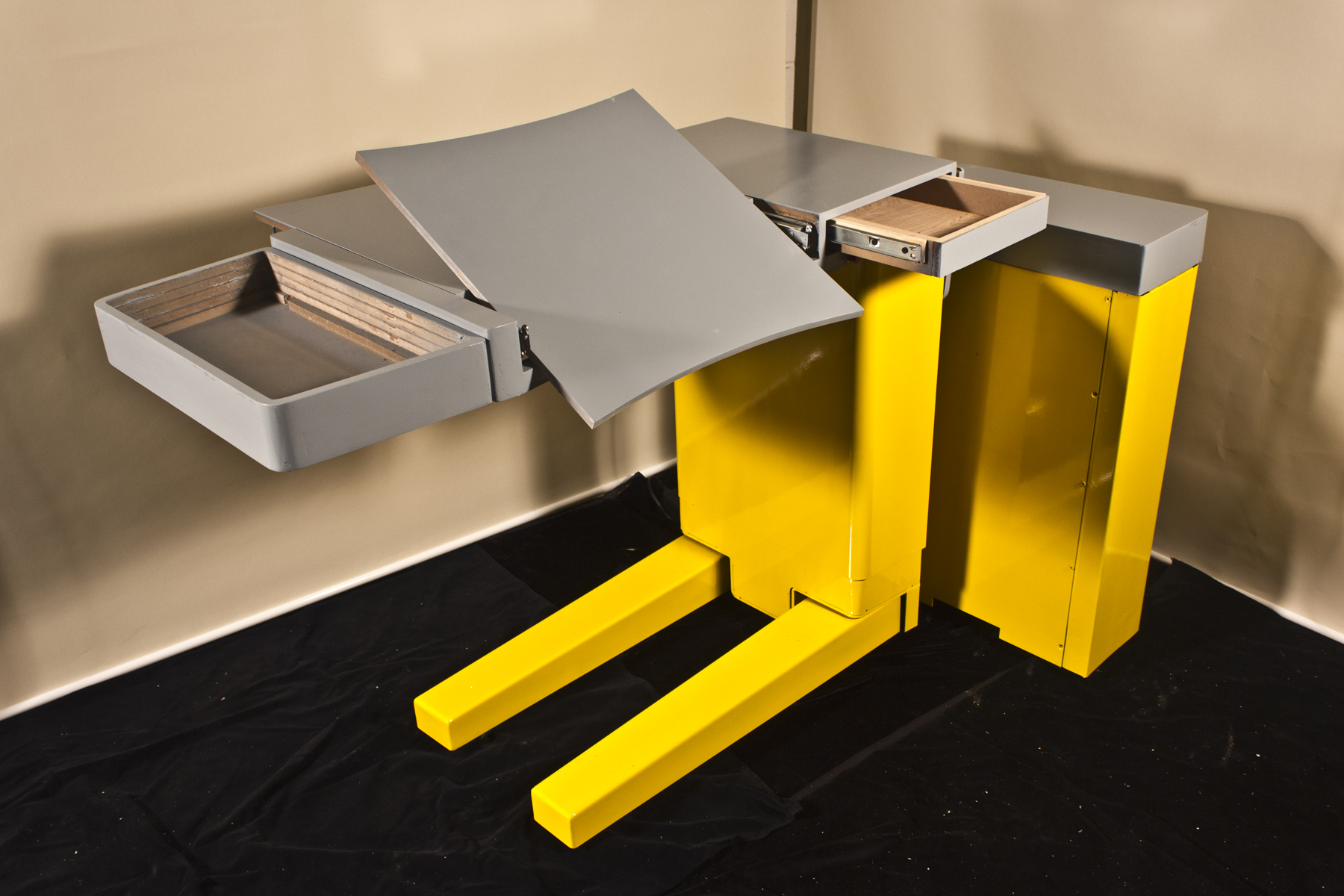 Assistive Robotic Table - Tony Threatt