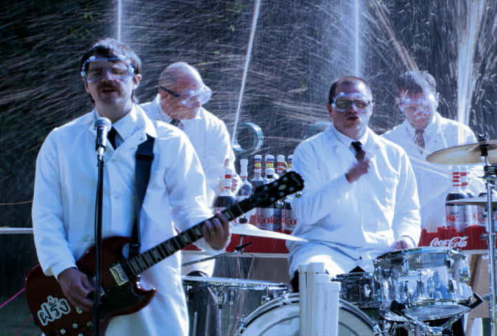 Weezer - Pork & Beans - Resella